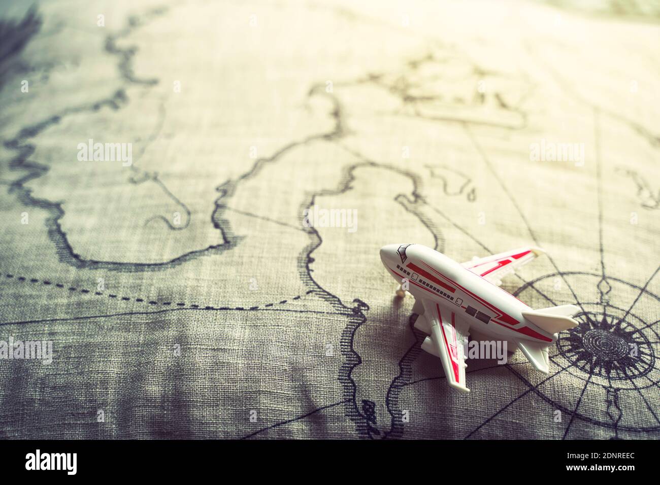 Map paper airplane hi-res stock photography and images - Alamy