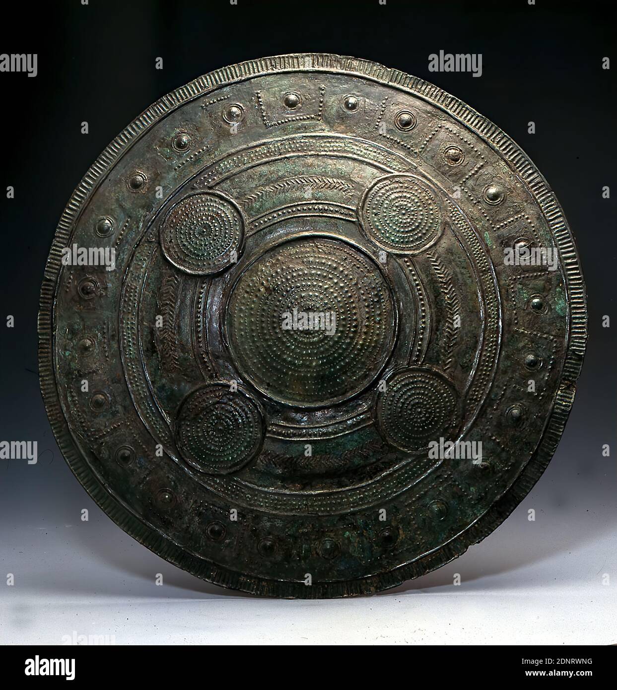 Round Shield, Bronze, chased, Bronze, Total: Diameter: 56.5 cm, Weapons ...