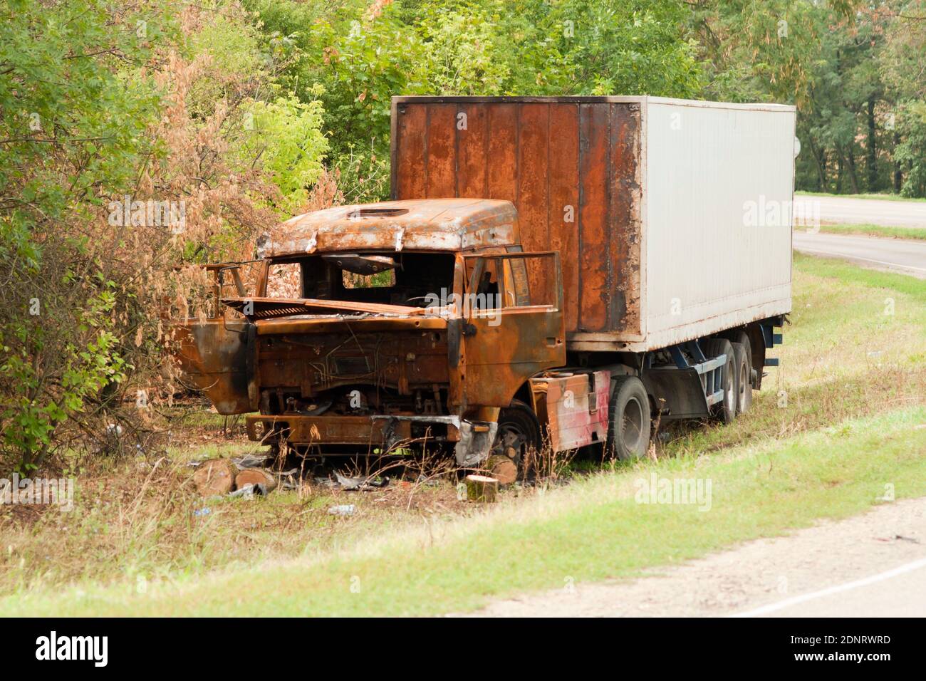 Burned out truck hi-res stock photography and images - Alamy