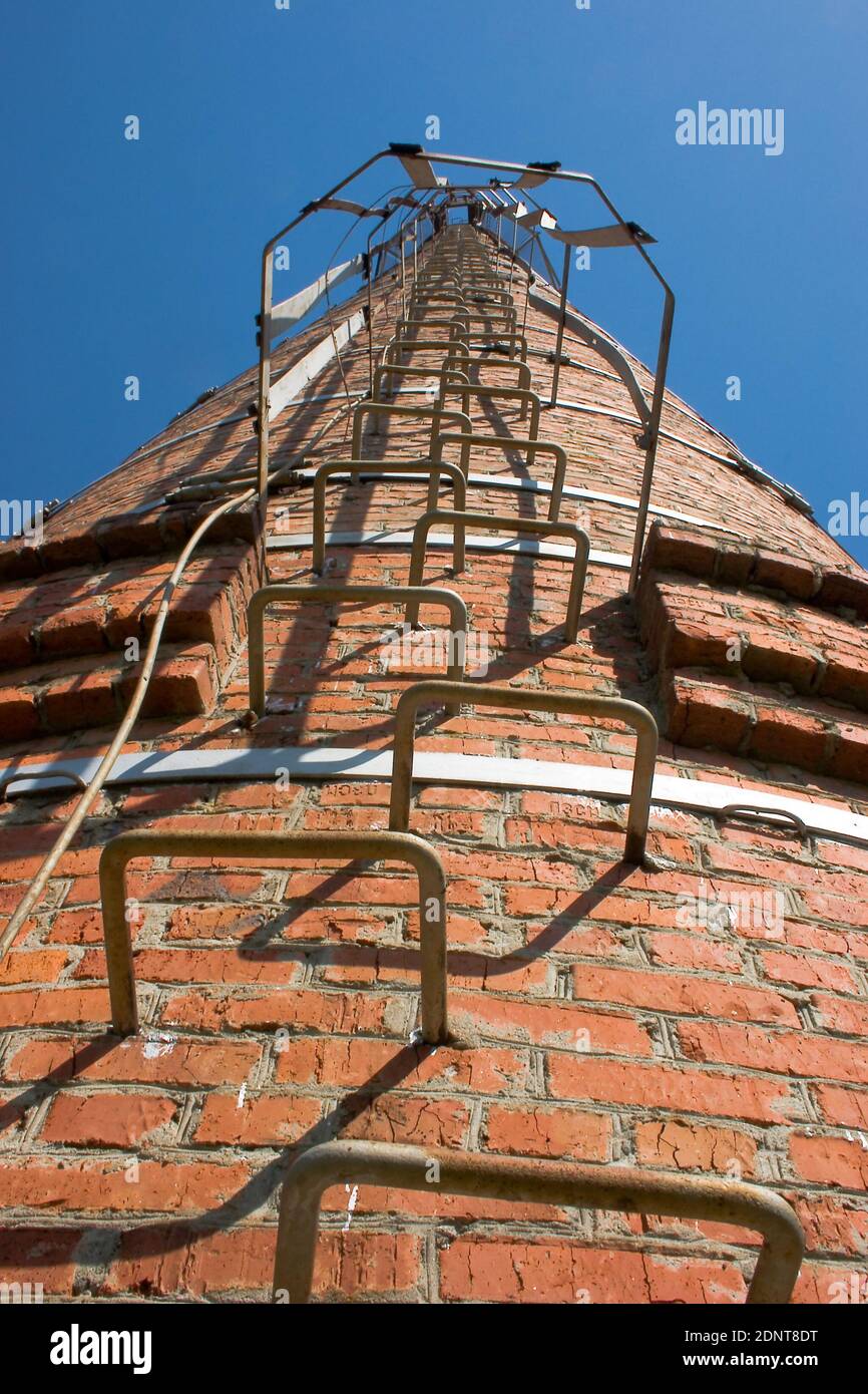 High fencing hi-res stock photography and images - Alamy