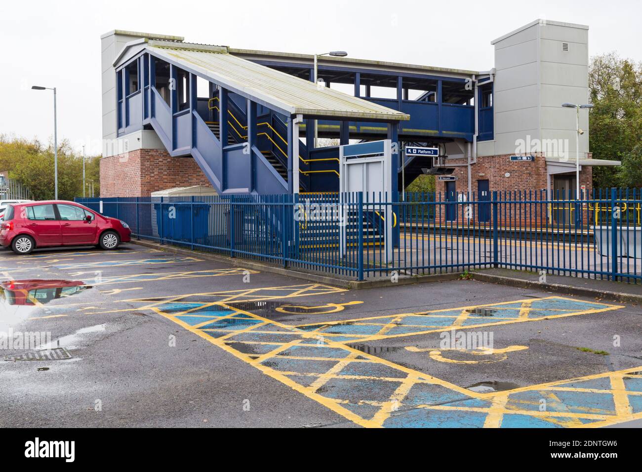 Train station at axminster hi-res stock photography and images - Alamy