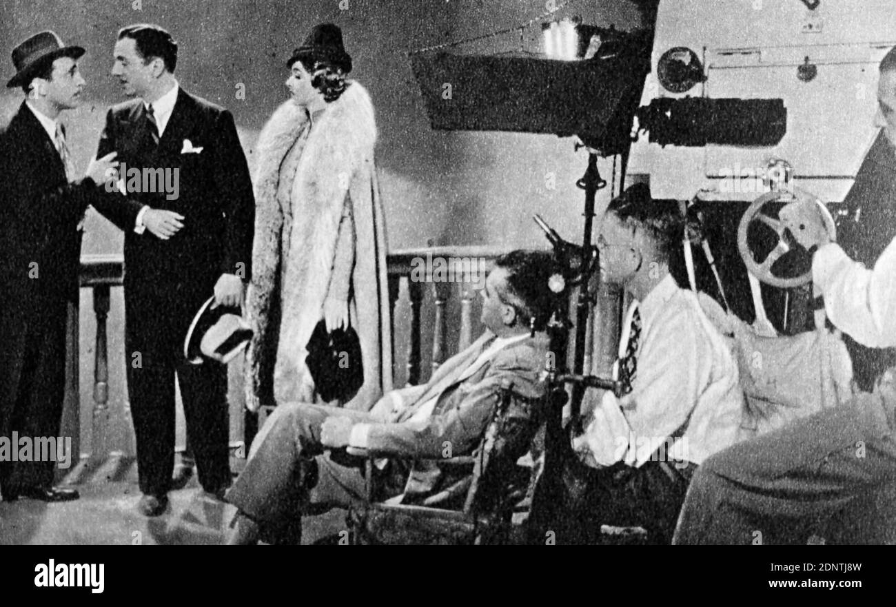 Film still from 'The Thin Man' starring William Powell, Myrna Loy ...