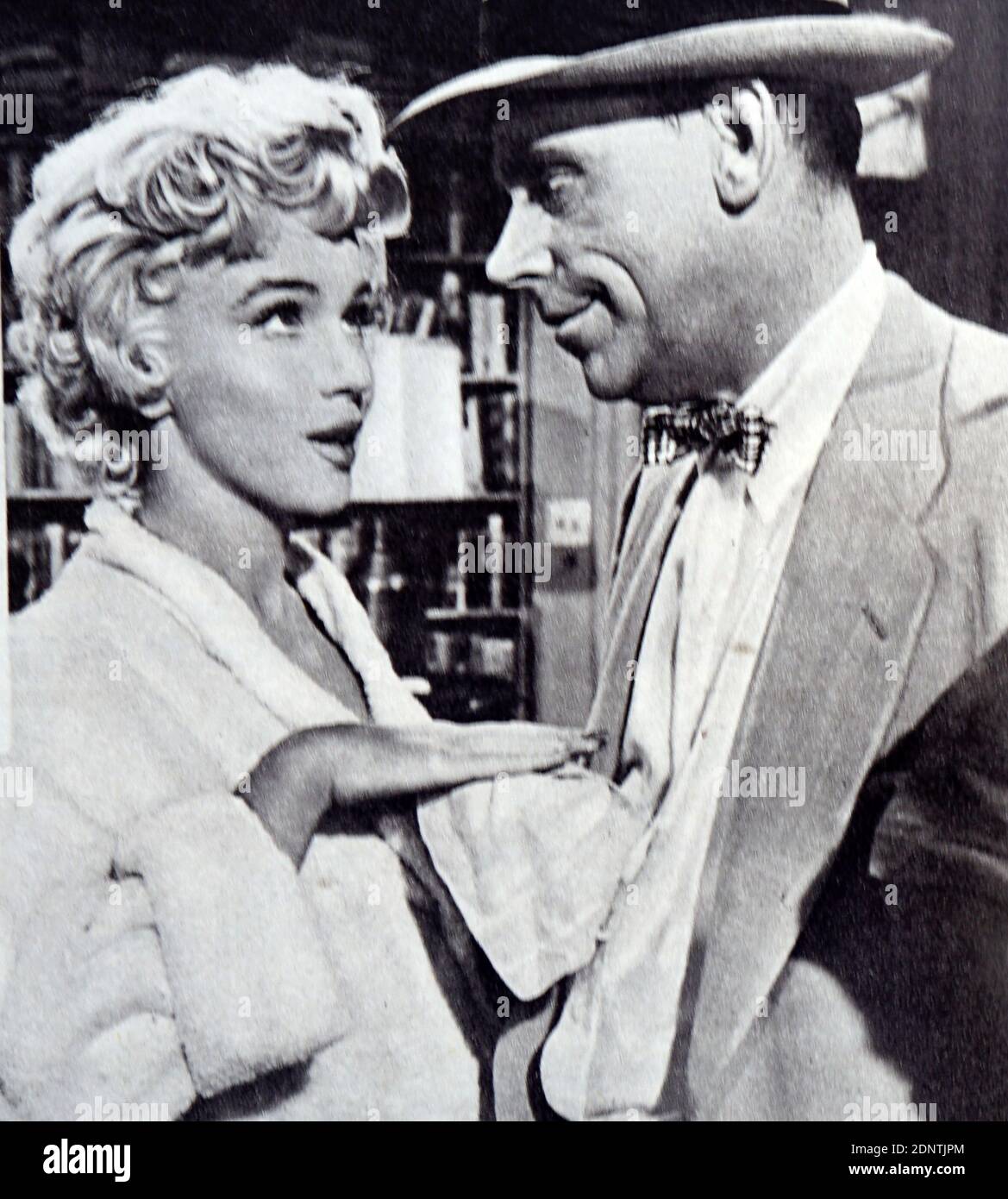 The seven year itch tom ewell hi-res stock photography and images - Alamy