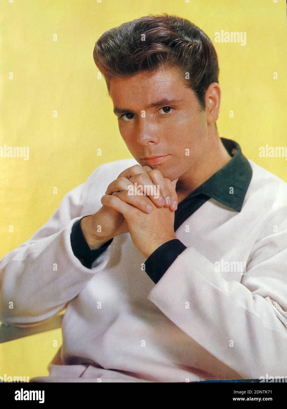 Singer actor cliff richard hi-res stock photography and images - Alamy