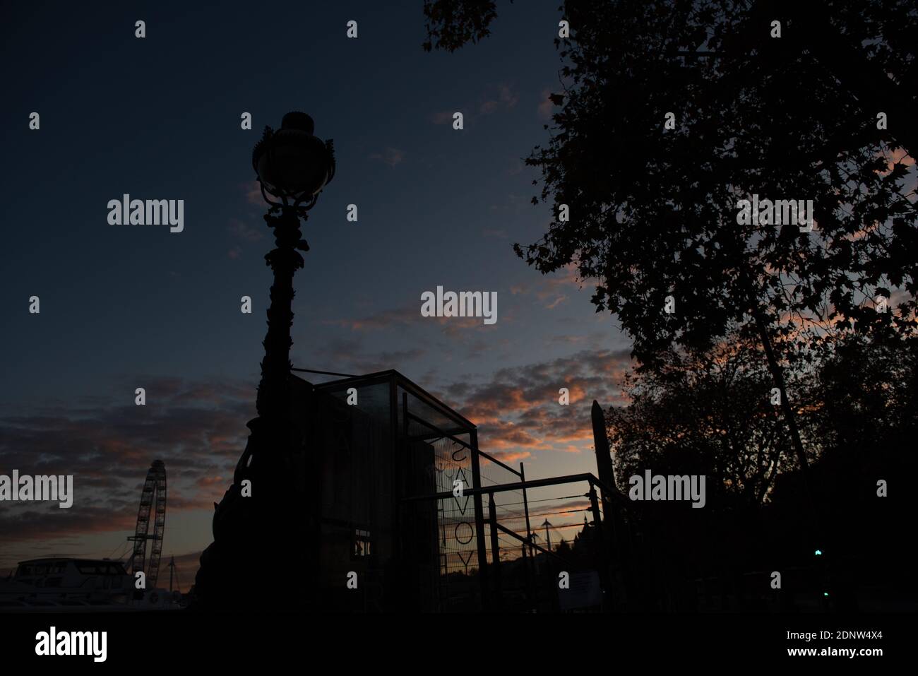 London skyline sunset winter pretty colours Stock Photo - Alamy
