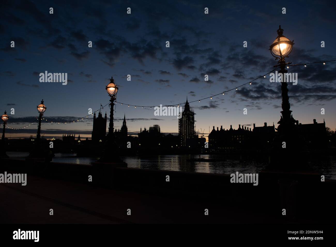 London skyline sunset winter pretty colours Stock Photo - Alamy
