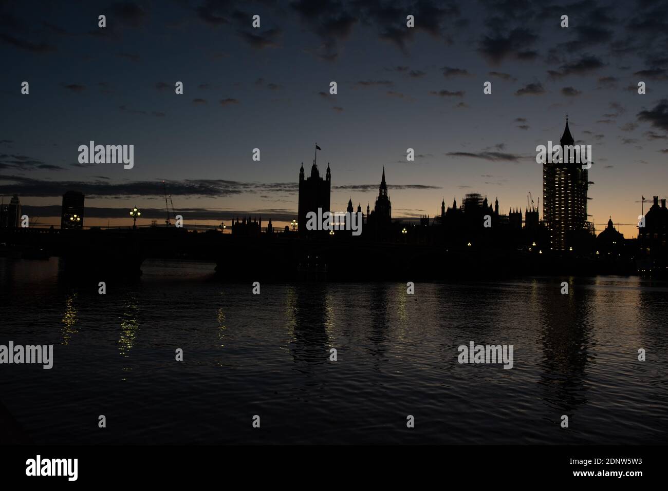 London skyline sunset winter pretty colours Stock Photo - Alamy