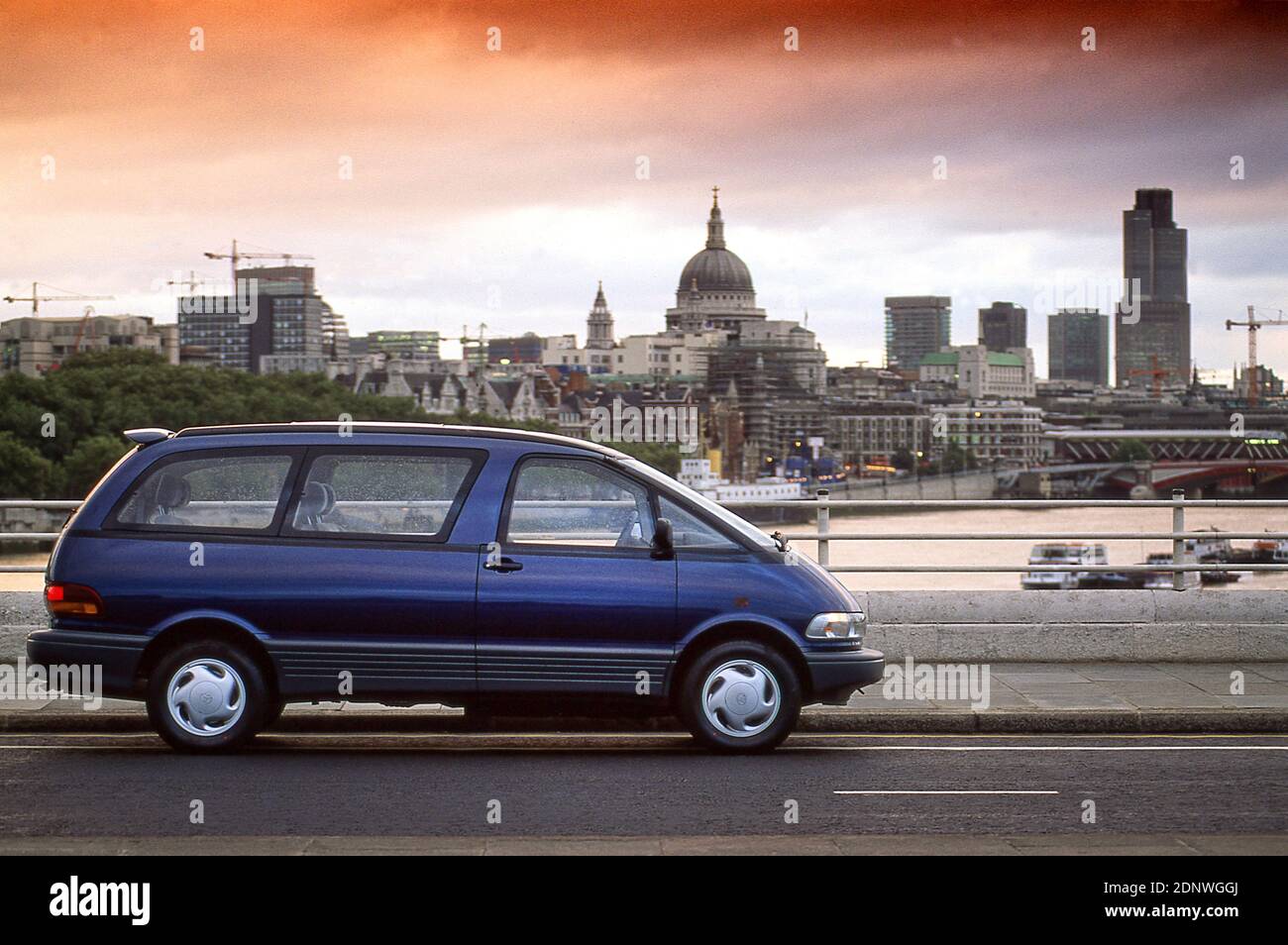 1990s mpv hi-res stock photography and images - Alamy