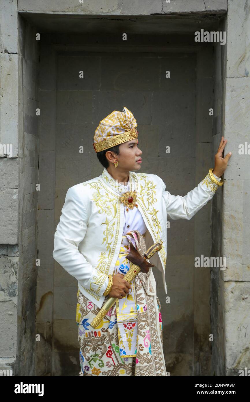Three balinese men hi-res stock photography and images - Alamy