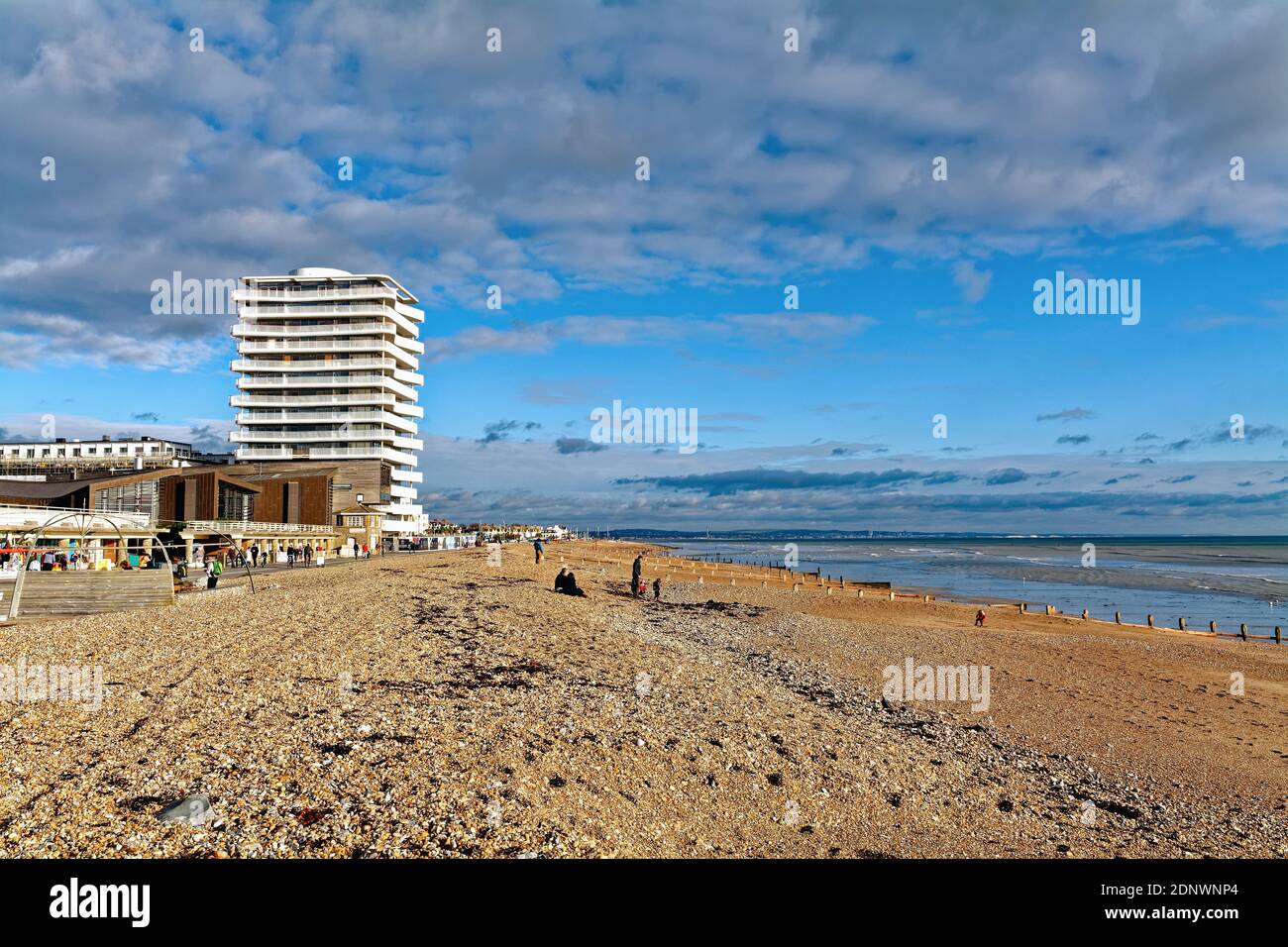 Worthing seafront hi-res stock photography and images - Alamy