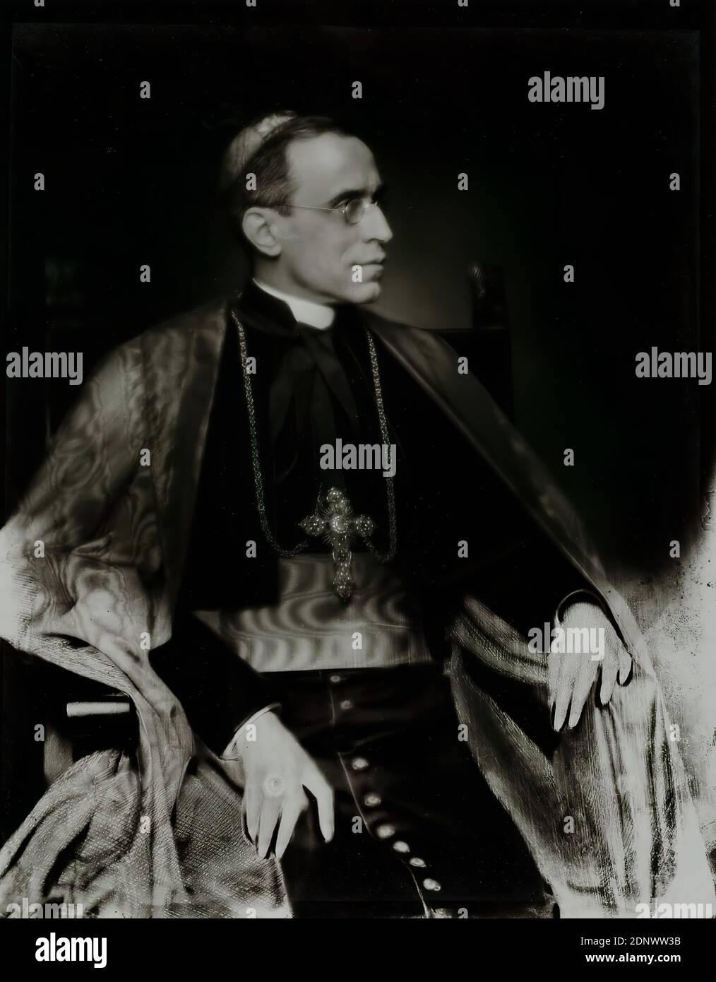 Portrait pope pius xii hi-res stock photography and images - Alamy