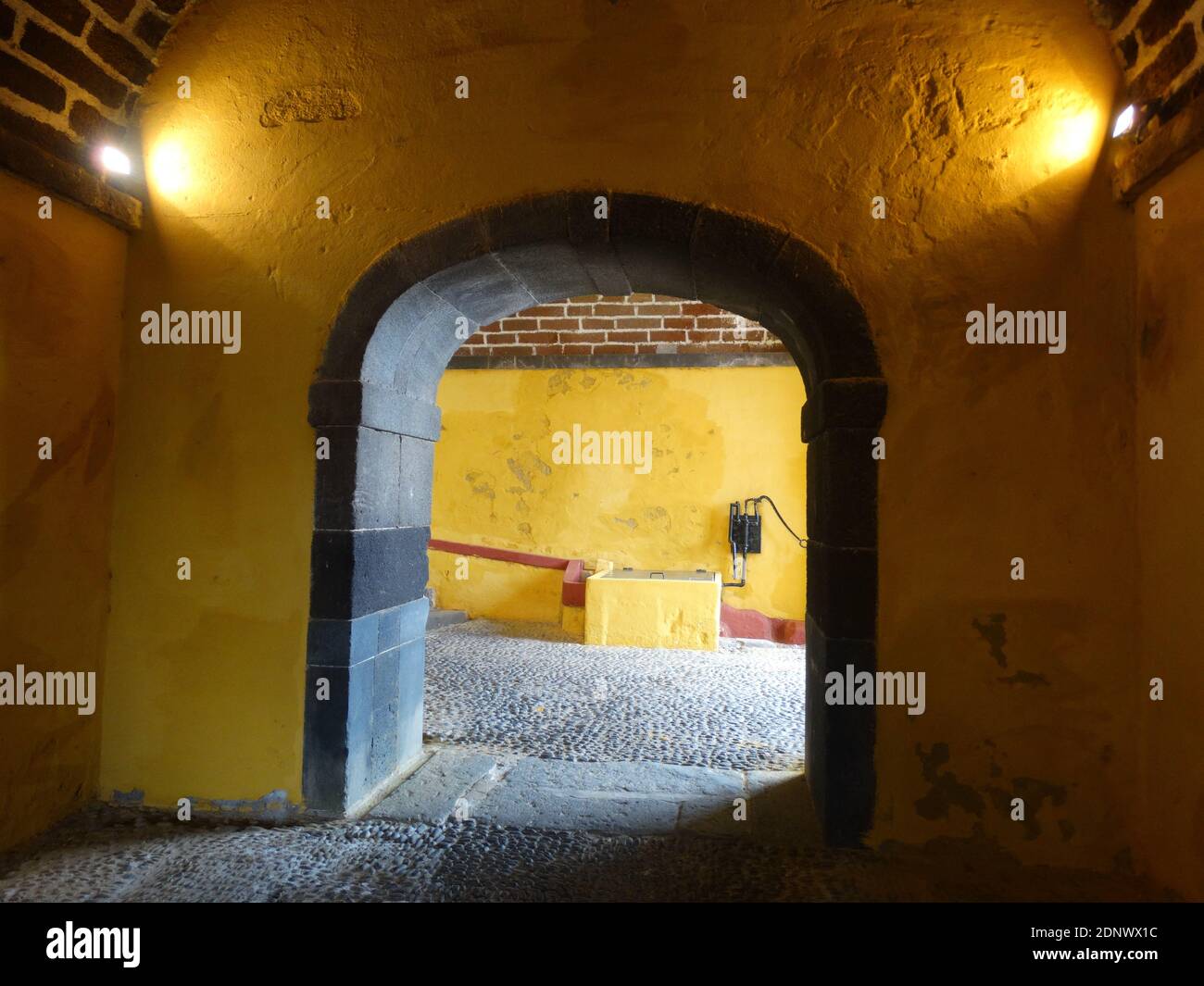 Crypt building hi-res stock photography and images - Alamy