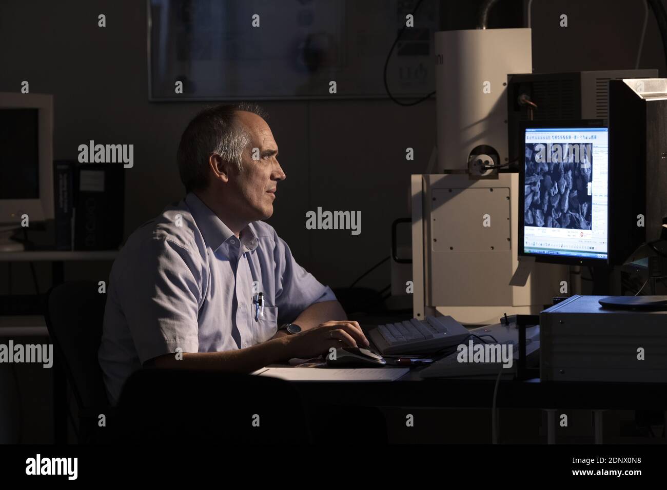 Volcanic ash microscope hi-res stock photography and images - Alamy