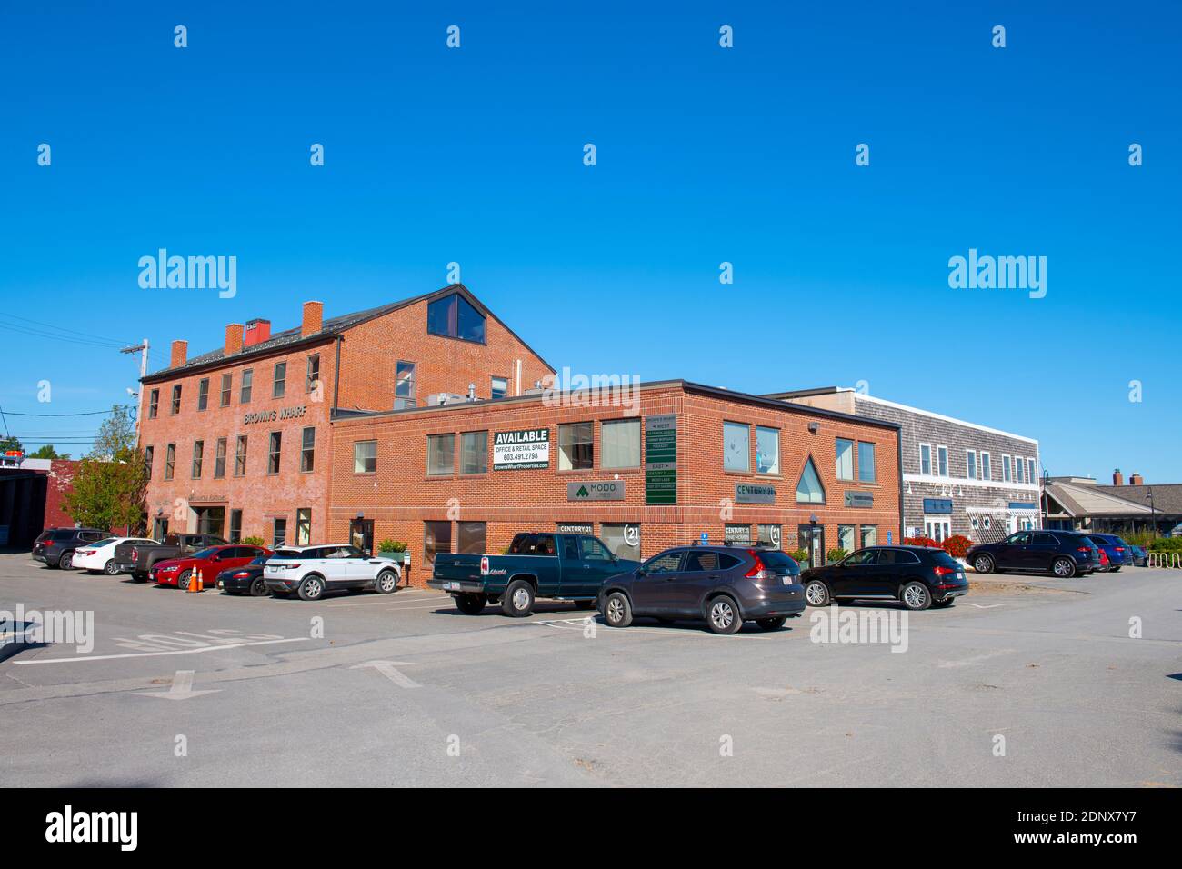 Historic buildings at Merrimac Street in downtown Newburyport ...