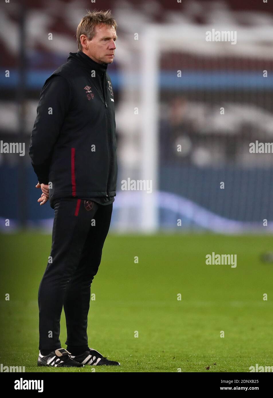 Crystal palace first team coach hi-res stock photography and images - Alamy