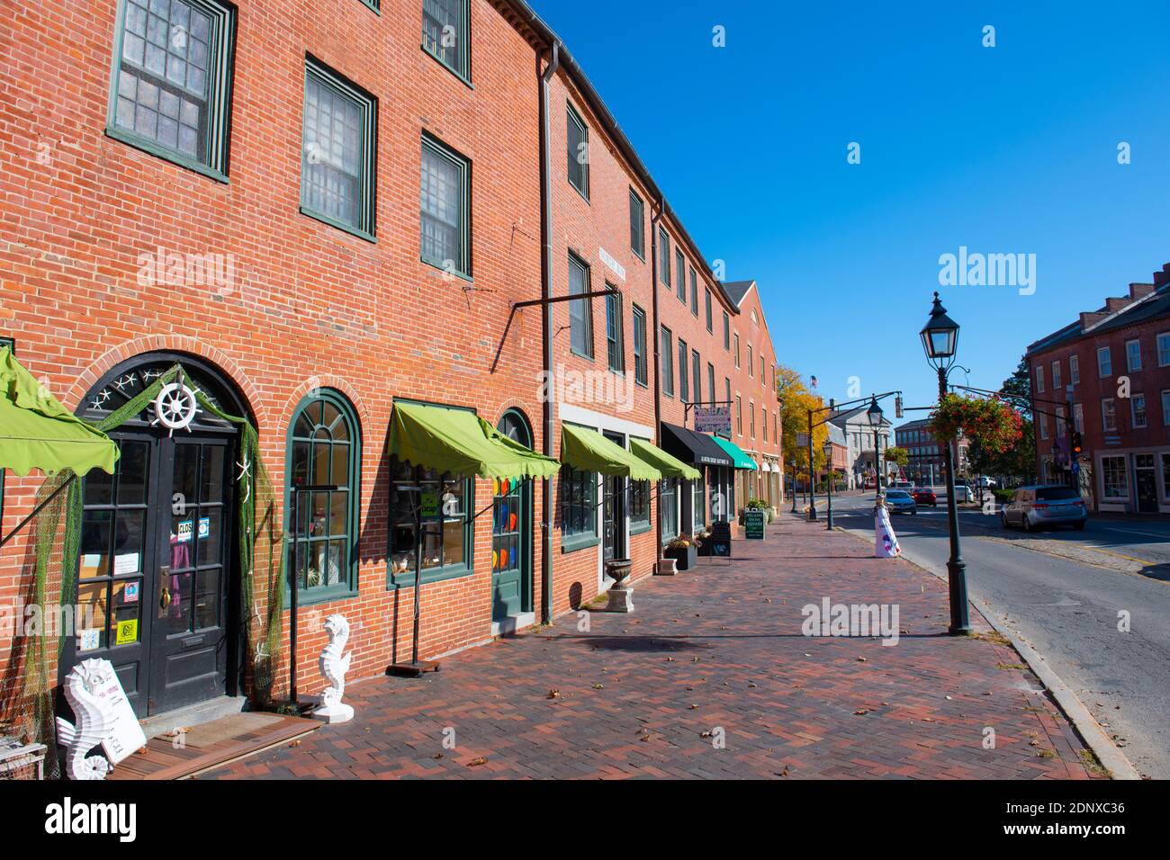 Historic buildings at Water Street in downtown Newburyport ...