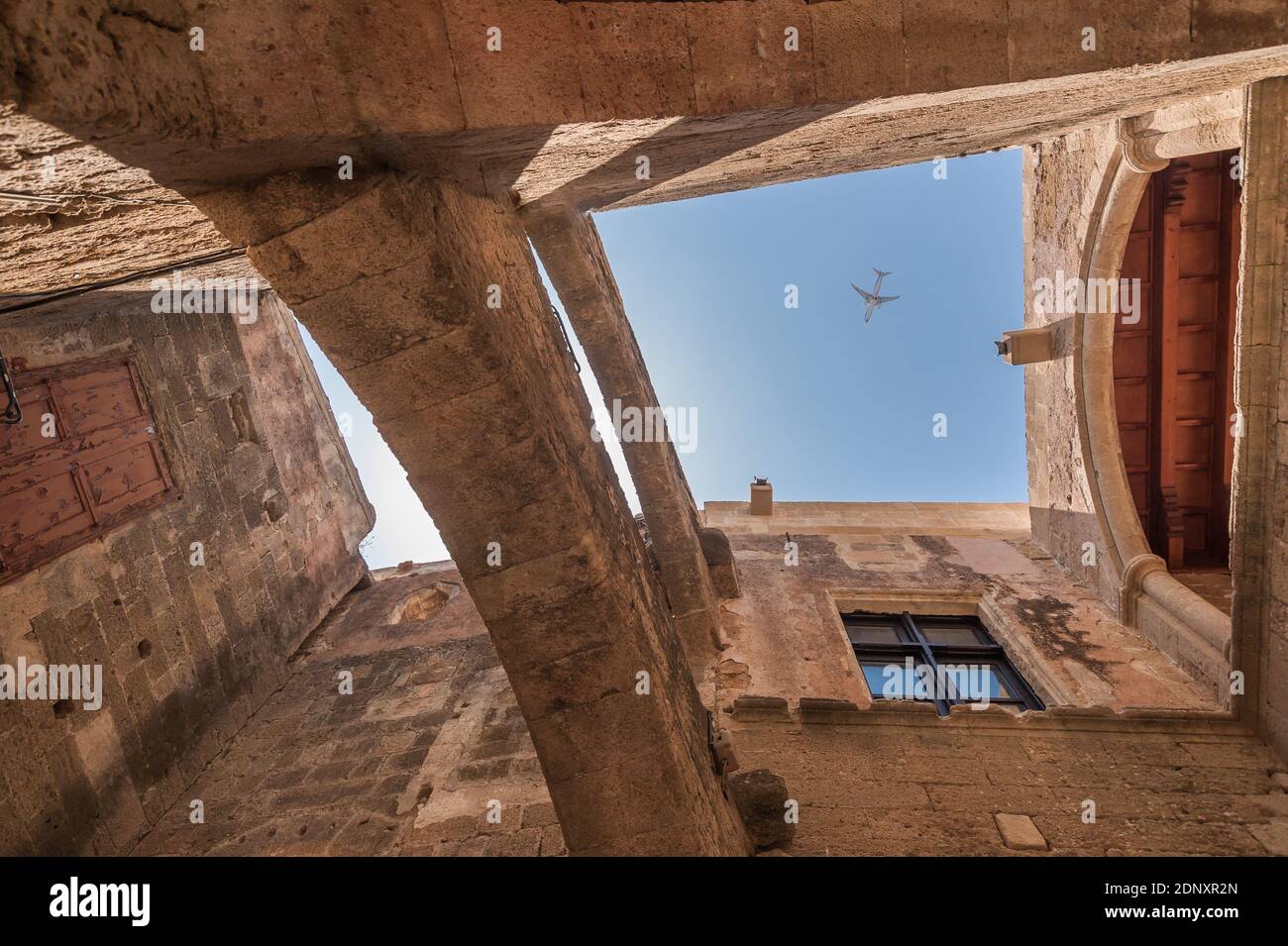 Ancient airplane hi-res stock photography and images - Alamy