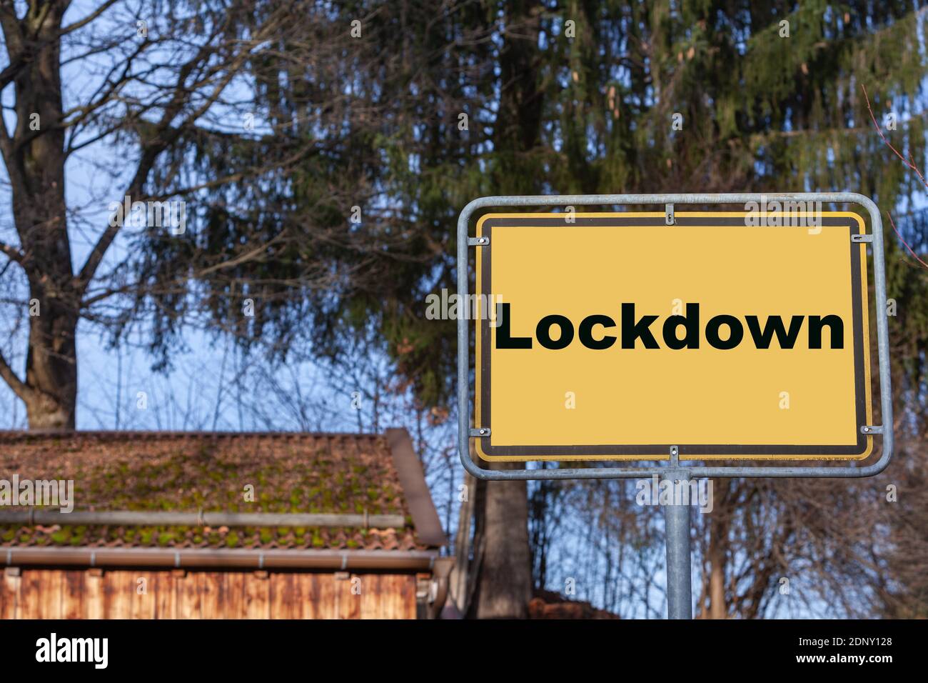 Lockdown signage hi-res stock photography and images - Alamy