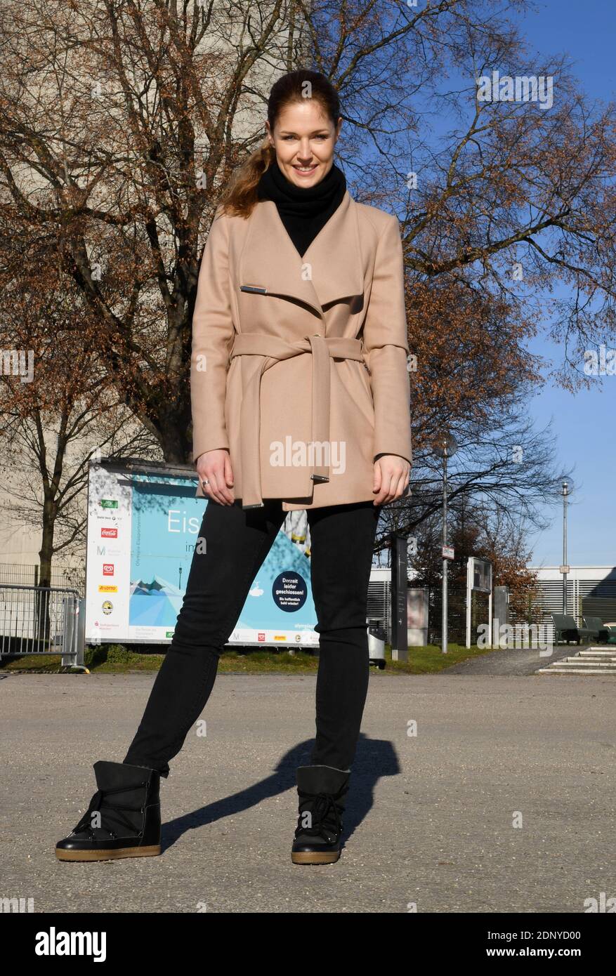 Munich, Germany. 18th Dec, 2020. The kickboxing world champion Marie ...