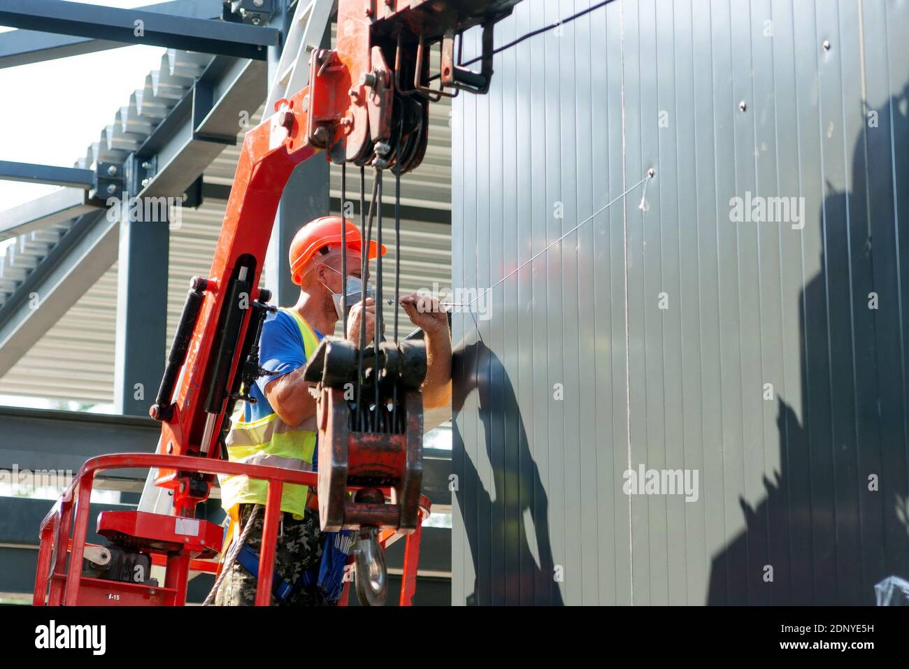 Labouring man hi-res stock photography and images - Alamy