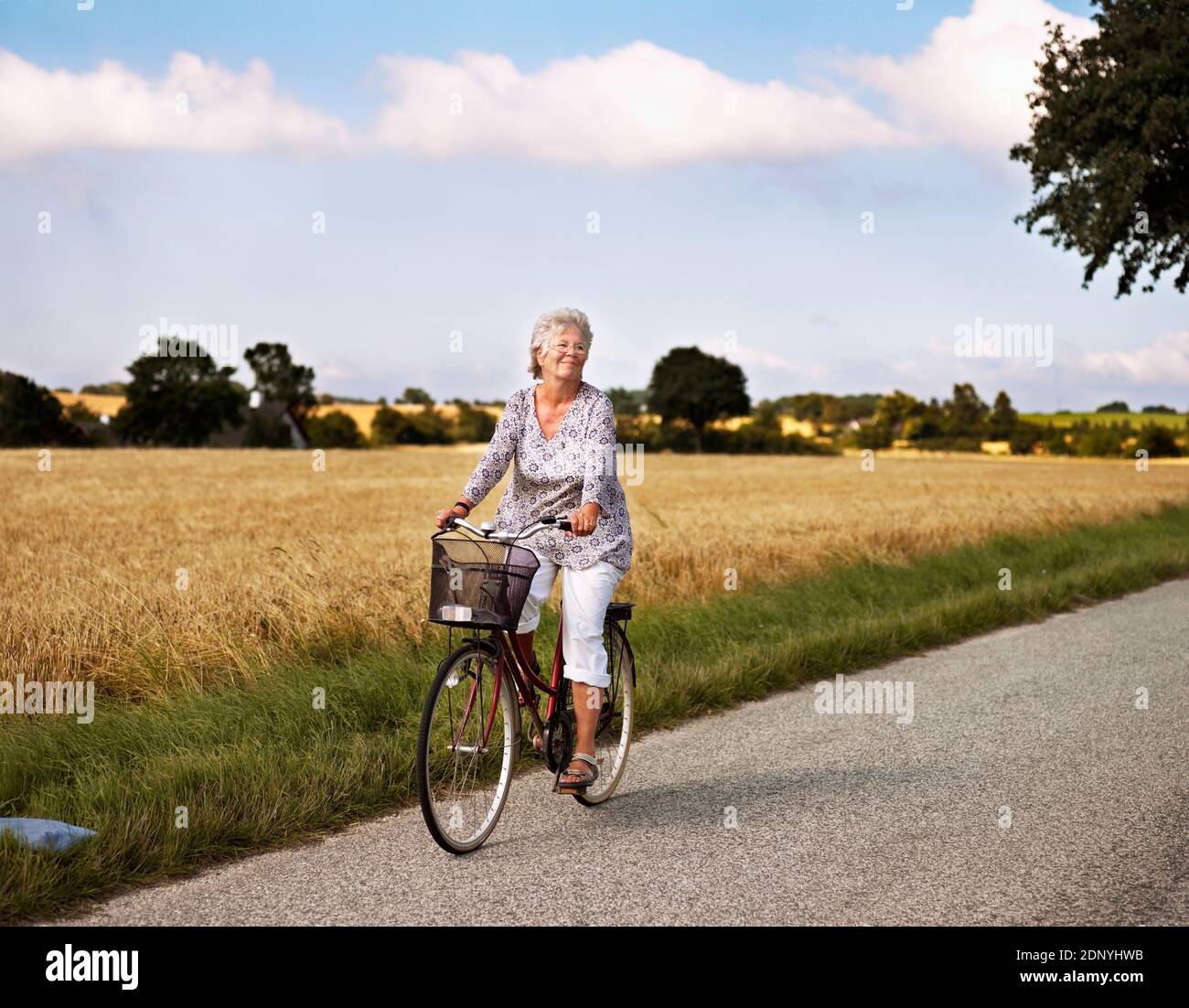 60 cycle hi-res stock photography and images - Alamy