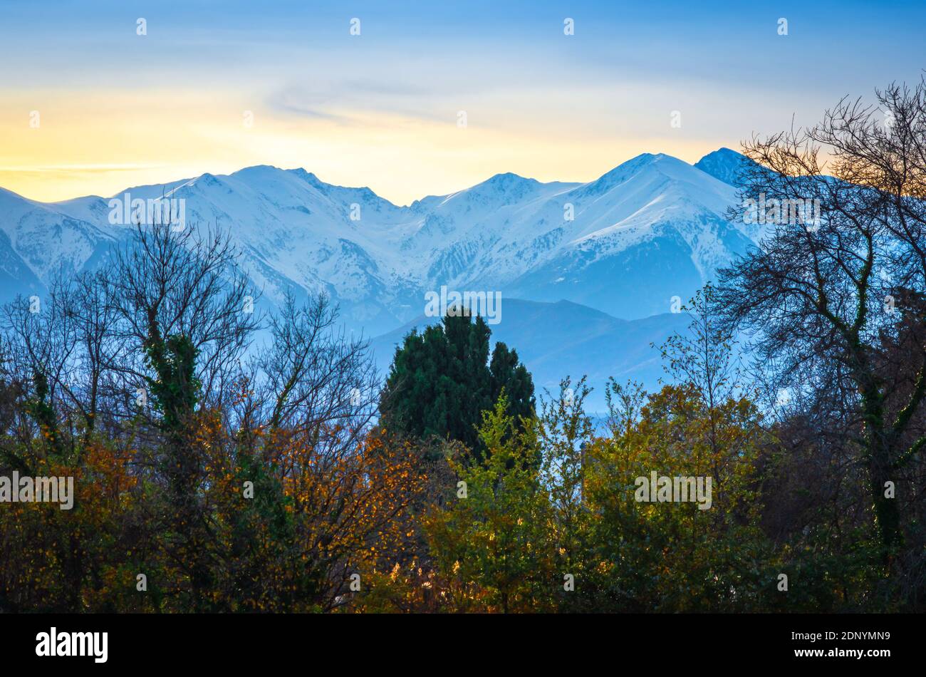 Canigou massif hi-res stock photography and images - Alamy