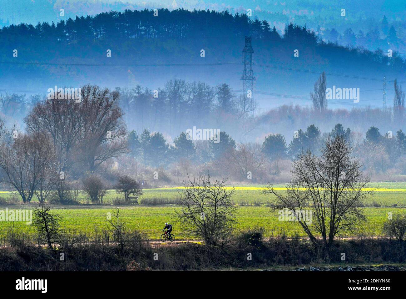 Open rolling countryside hi-res stock photography and images - Alamy