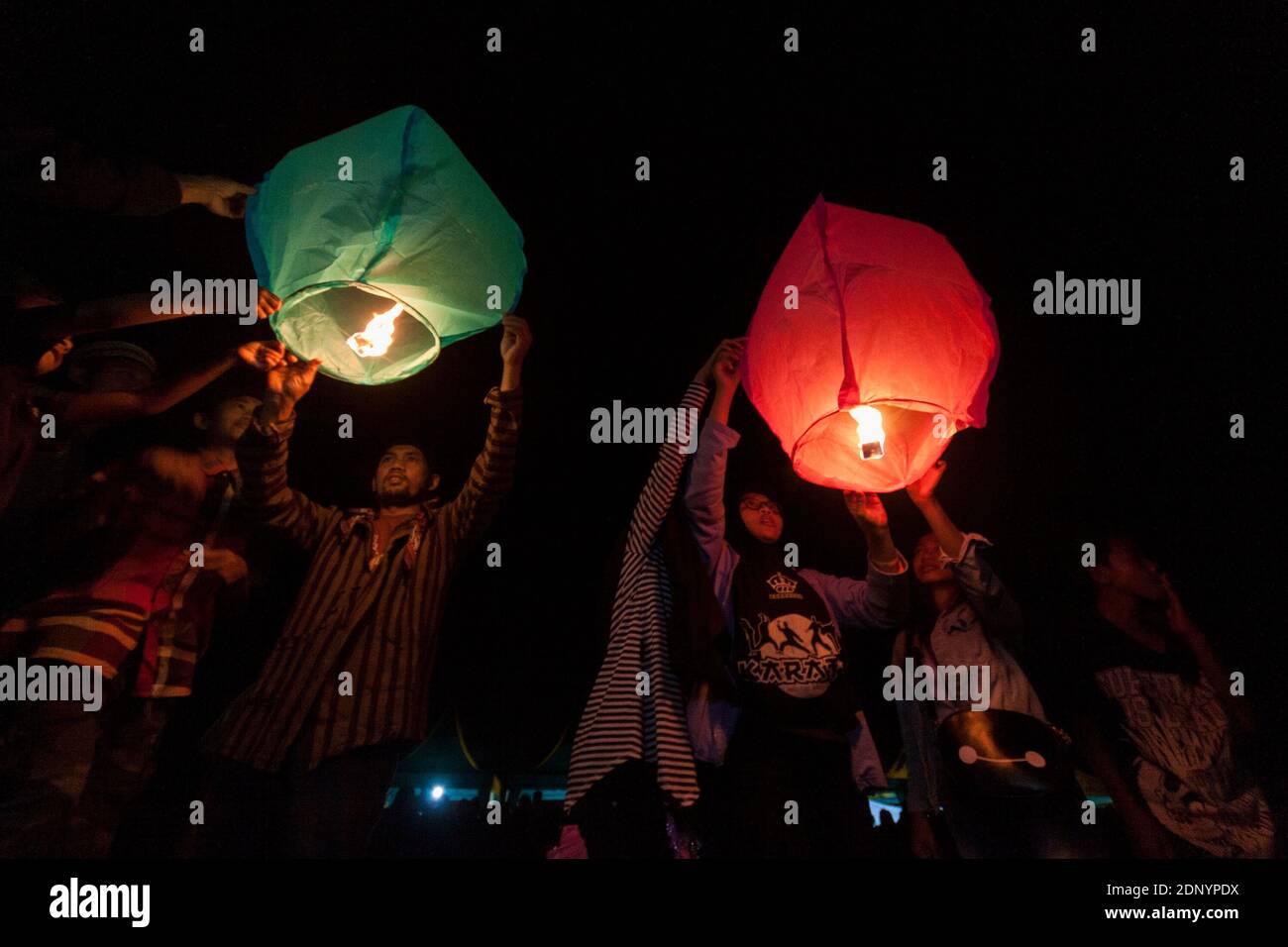 Lantern release hi-res stock photography and images - Alamy