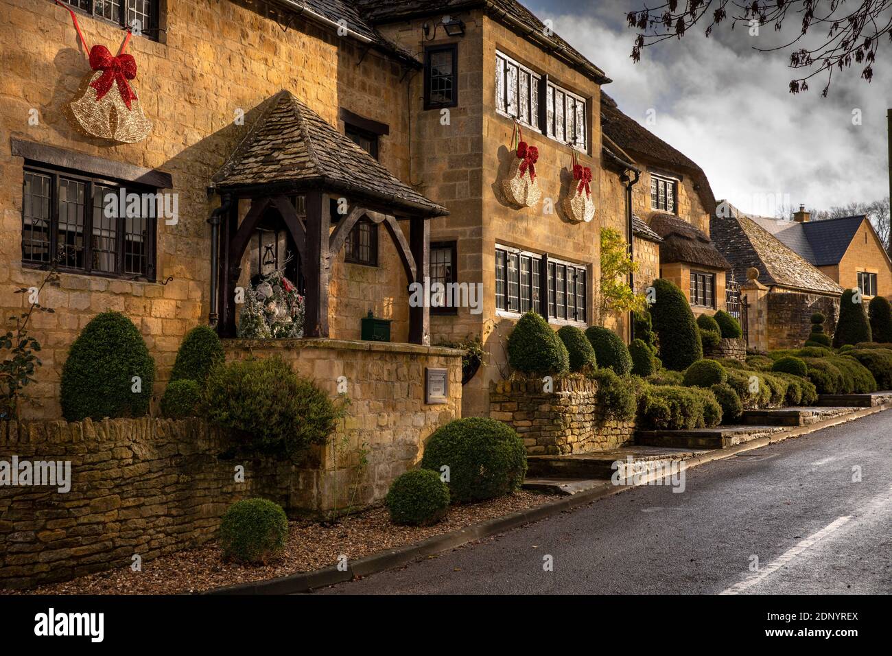 Old campden house hi-res stock photography and images - Alamy
