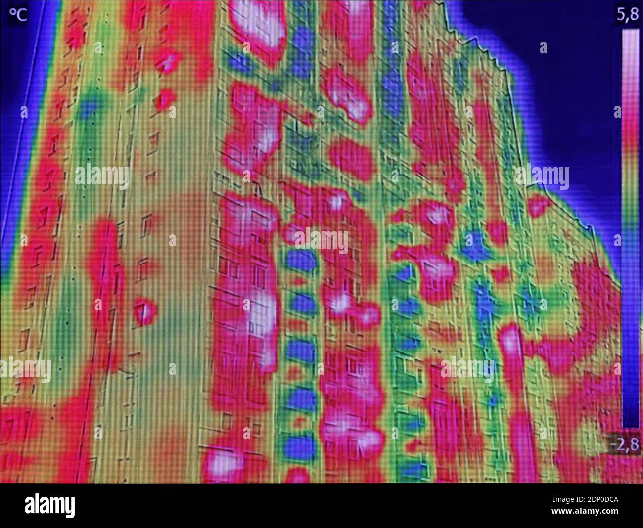 Thermal image Heat Loss at the Residential building Stock Photo - Alamy