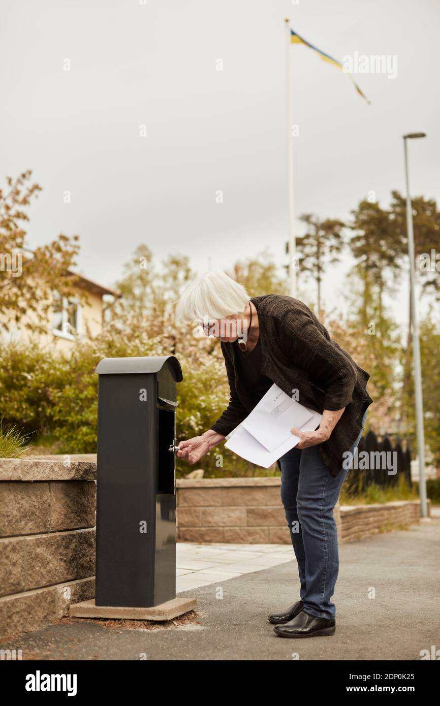 Full House Letterbox High Resolution Stock Photography and Images - Alamy