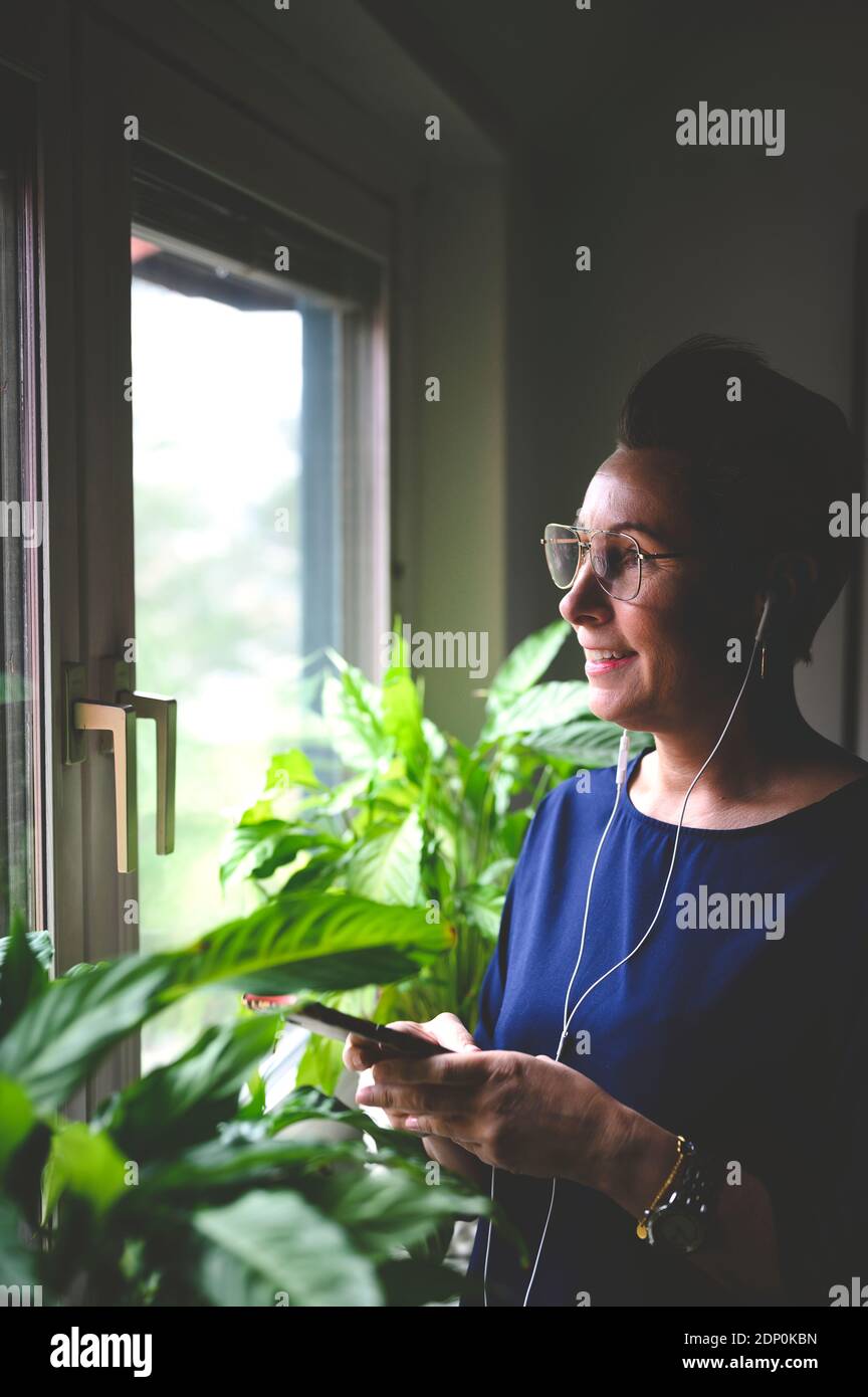 Communication looking away listening standing hi-res stock photography ...