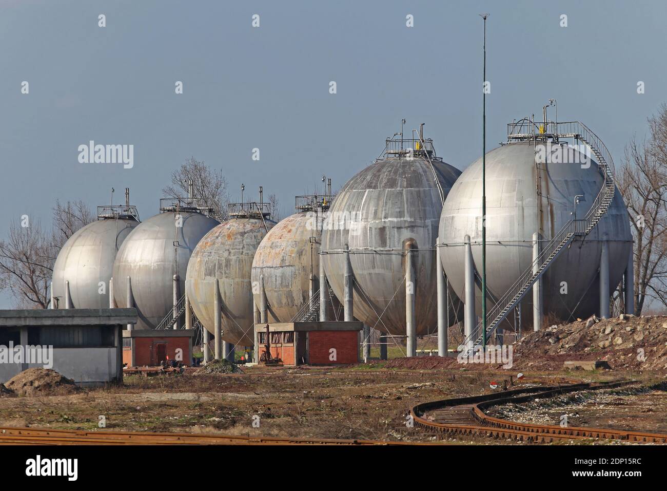 Storage Tanks for Liquefied Natural Gas Depot Railway Stock Photo - Alamy