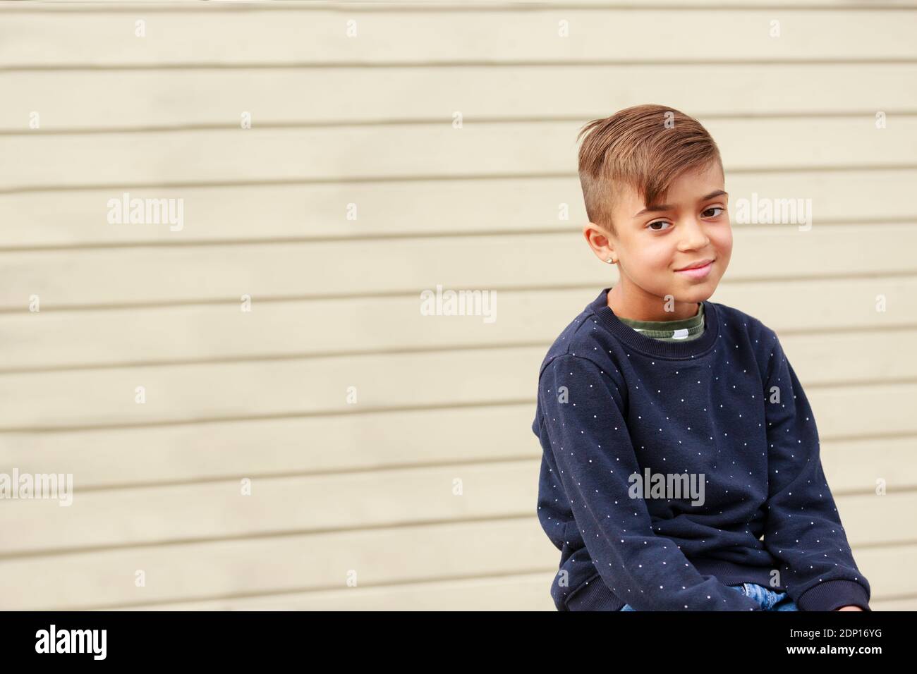 Teenage boy camera hi-res stock photography and images - Alamy