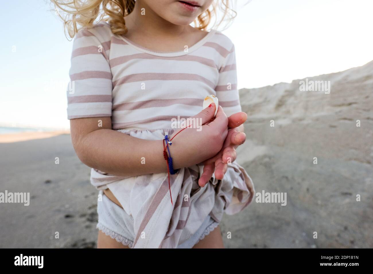 Elbow shells hi-res stock photography and images - Alamy