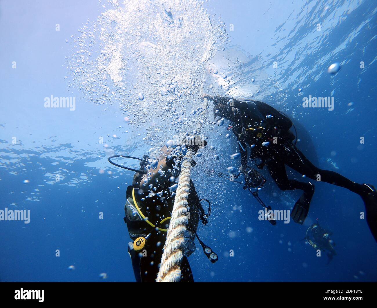 Girl scuba diving boat hi-res stock photography and images - Alamy