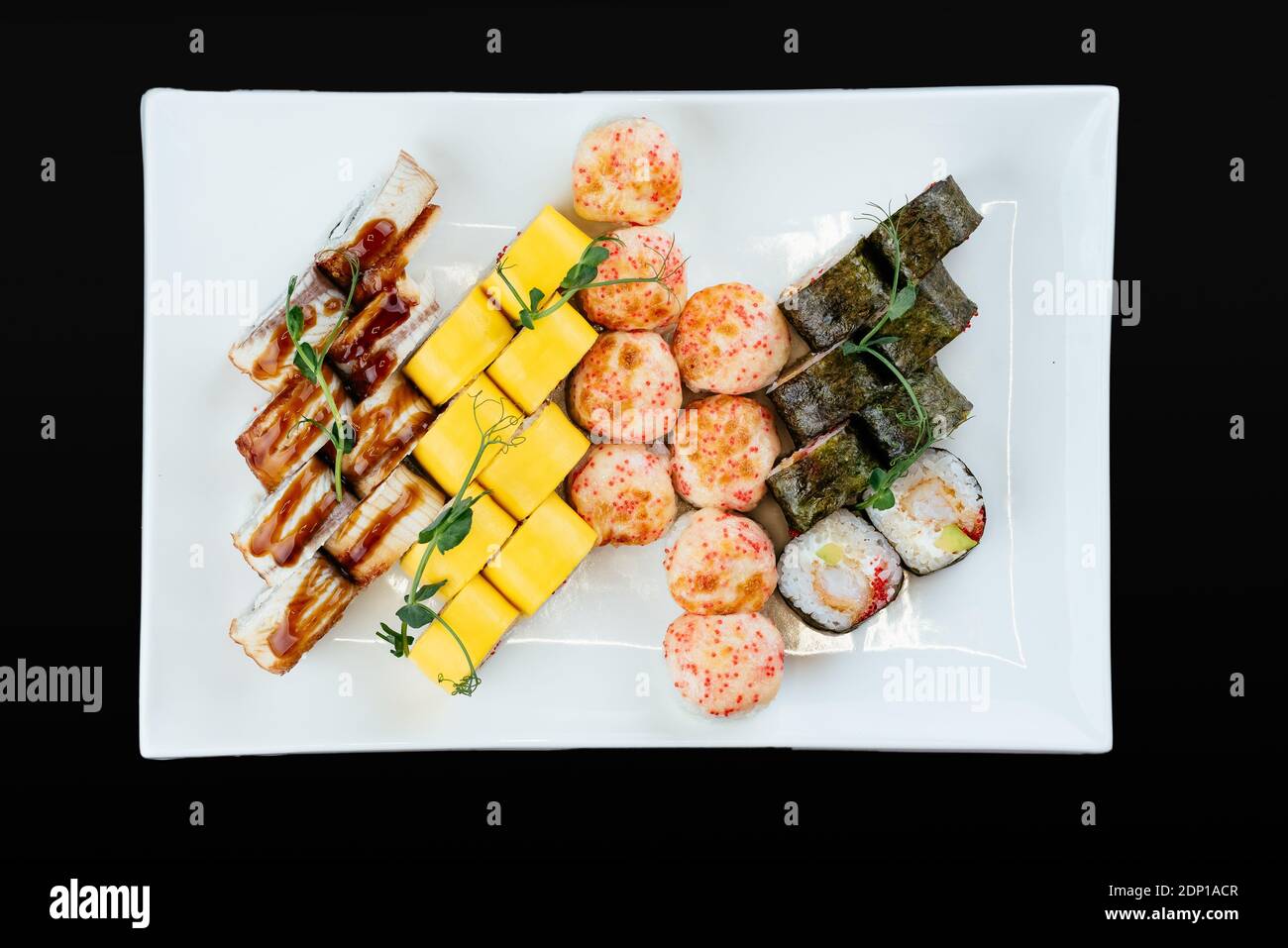 Japanese porcelain sets hi-res stock photography and images - Alamy