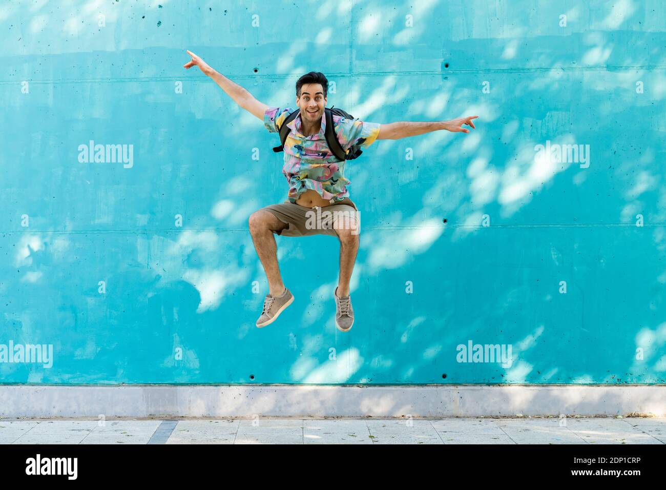 In front camera artist man hi-res stock photography and images - Alamy