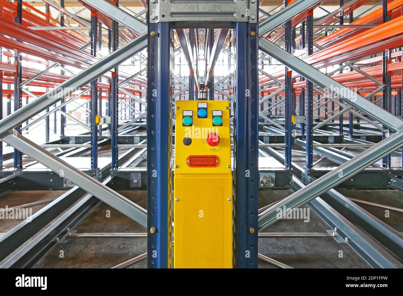 Empty warehouse shelves hi-res stock photography and images - Alamy
