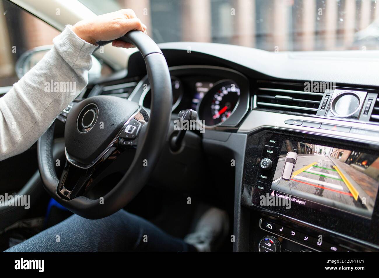 Car rear view parking camera display on dashboard Stock Photo - Alamy