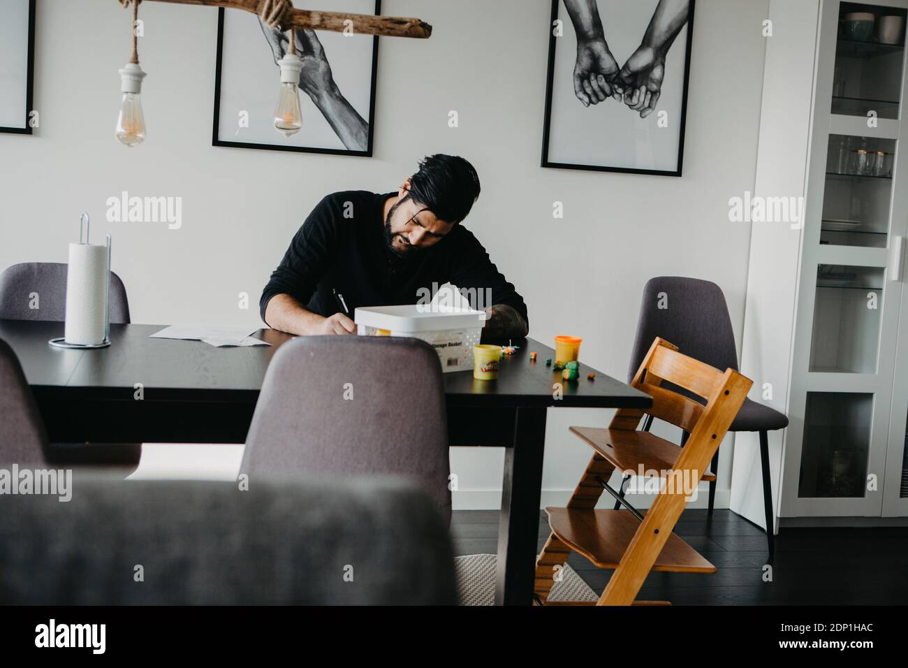 Man writing table hi-res stock photography and images - Alamy