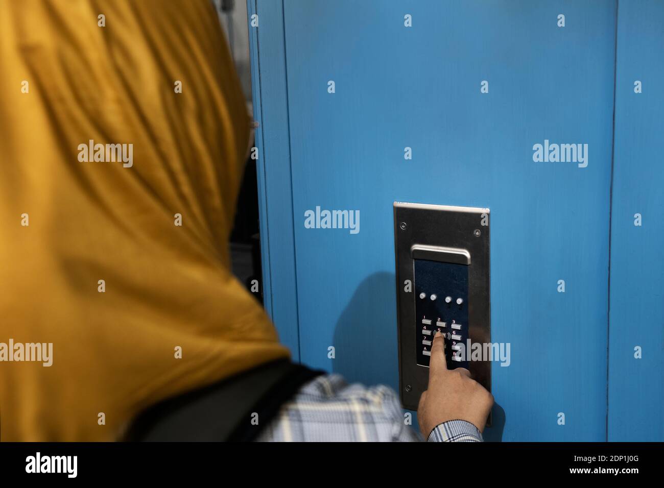 Intercom horizontal hi-res stock photography and images - Alamy