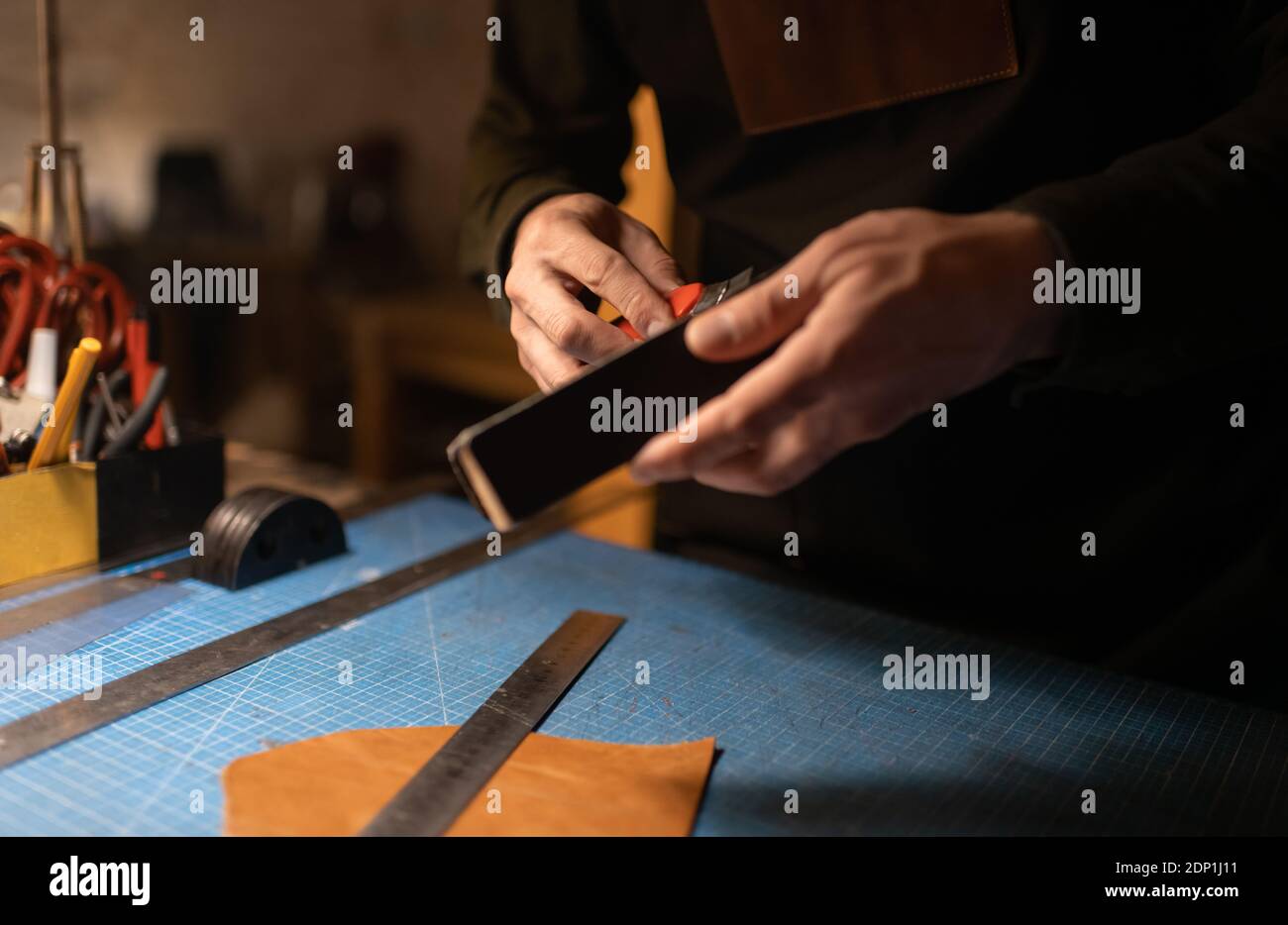 Sharpen knife hi-res stock photography and images - Alamy