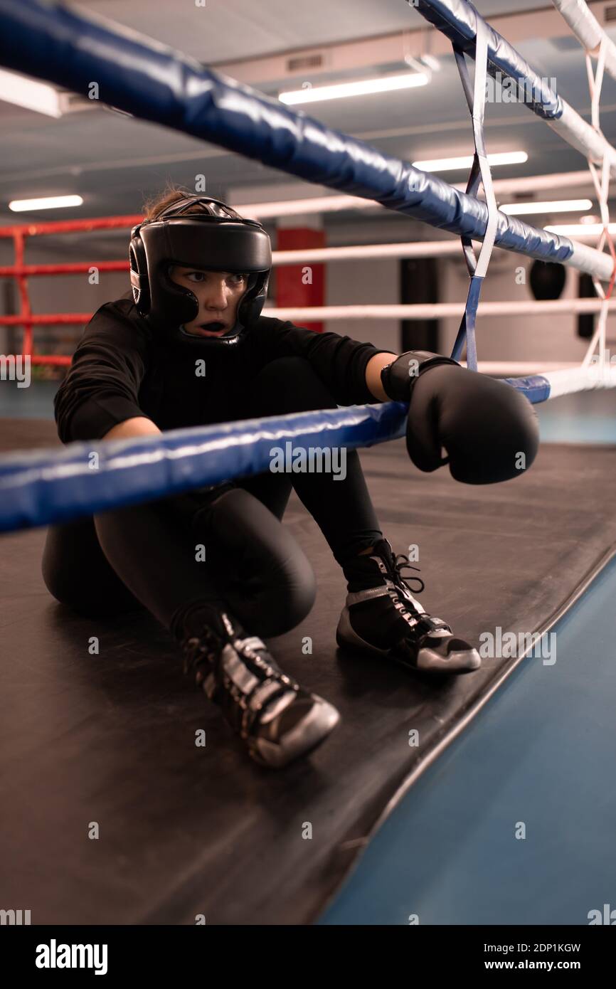 Female boxing match ring hi-res stock photography and images - Alamy