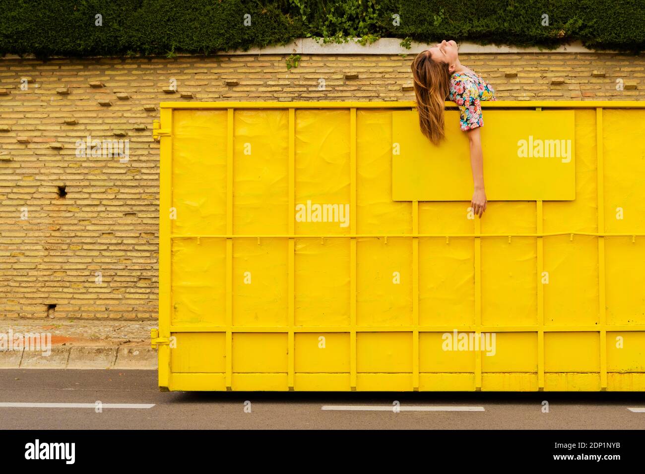 Hanging over the edge hi-res stock photography and images - Alamy