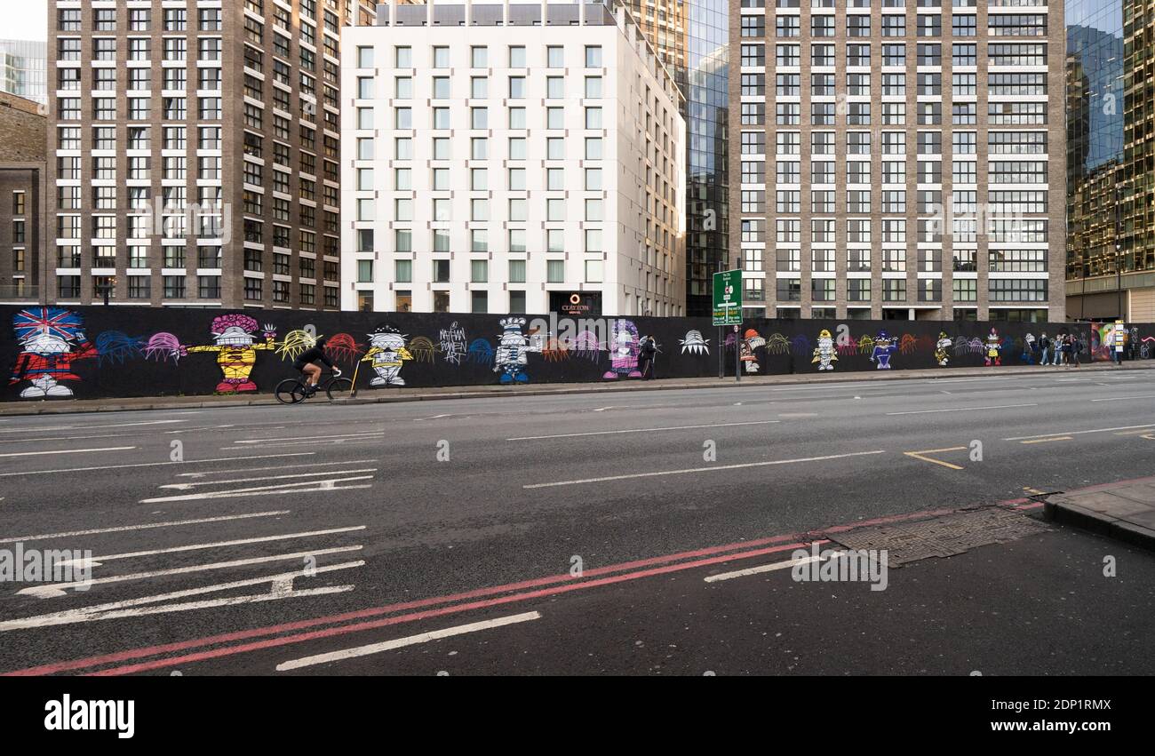 London graffiti tower block hi-res stock photography and images - Alamy