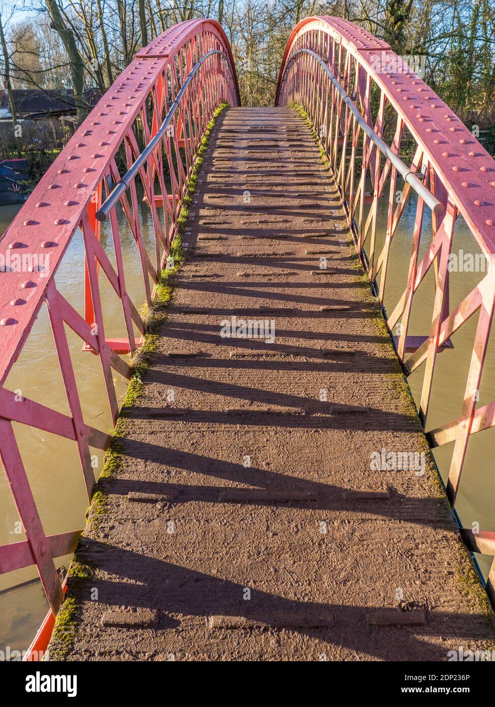 Red Footbridge, Port Meadow, River Thames, Thames Path, Oxford ...