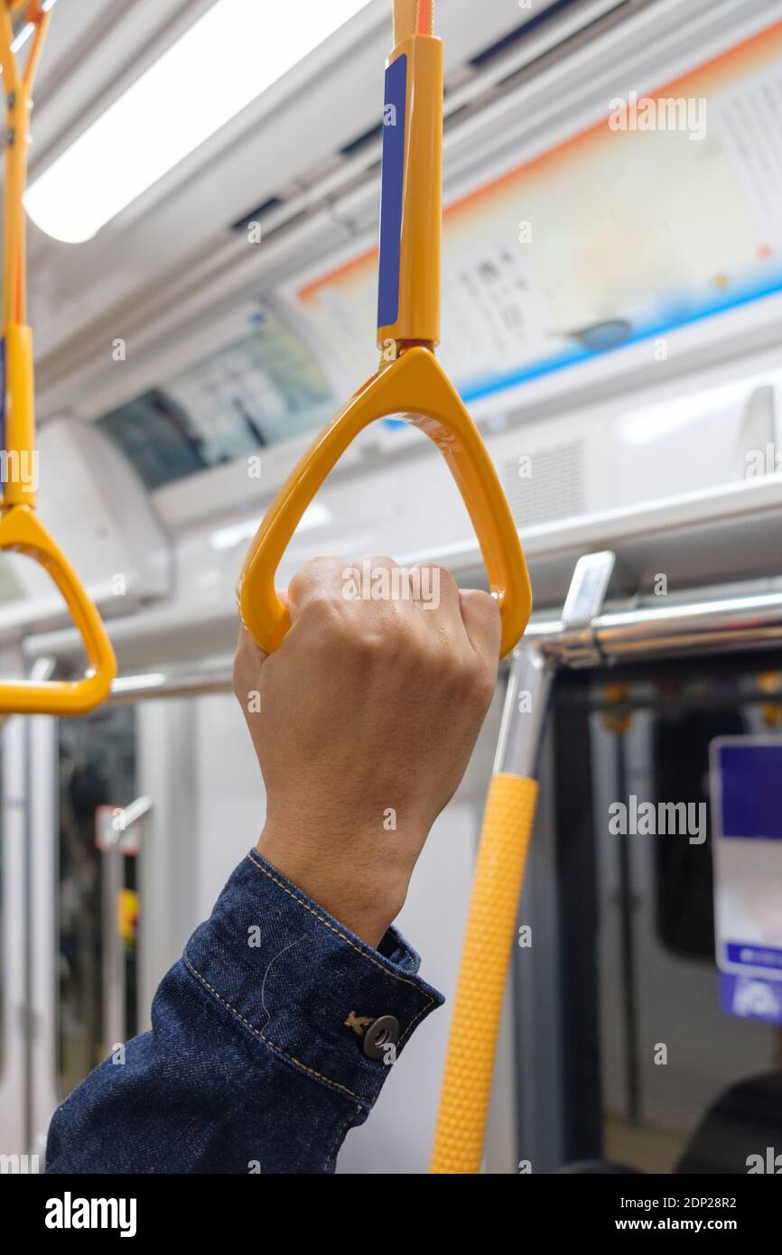 Bus stand japan hi-res stock photography and images - Alamy