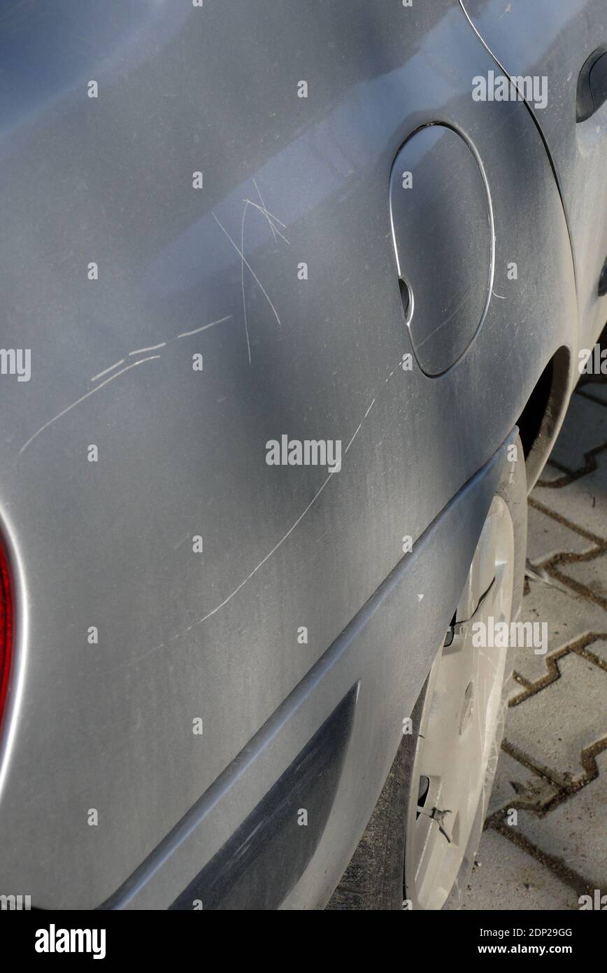 Deep hood scratch hi-res stock photography and images - Alamy