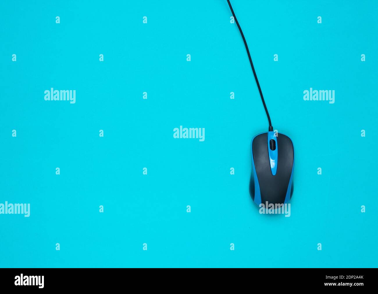 Hand on mouse arrow hi-res stock photography and images - Alamy